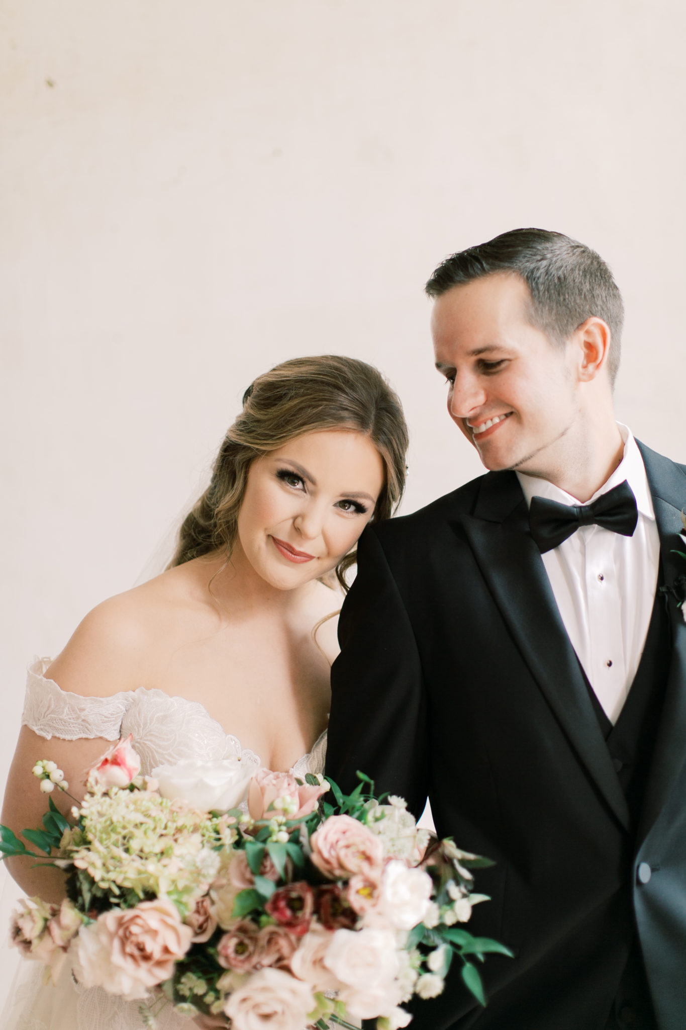 Samantha & Andrew: A Timeless, Romantic Wedding - yoursweetestdayevents.com