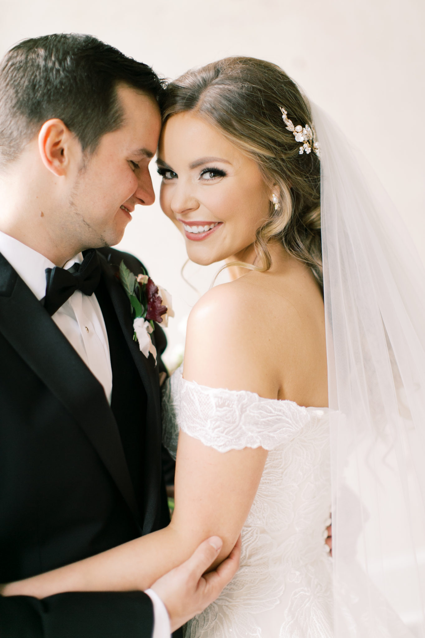 Samantha & Andrew: A Timeless, Romantic Wedding - yoursweetestdayevents.com